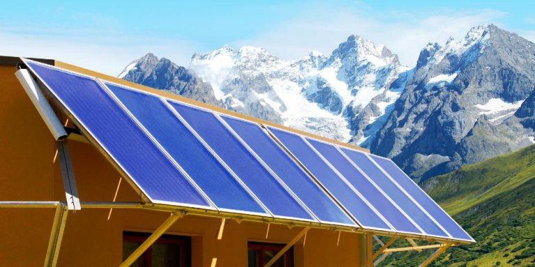 Quel prix pour l'installation de panneaux solaires hybrides